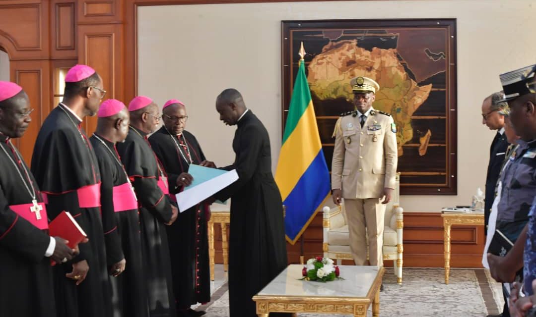 Le Nonce Apostolique à la présidence de la République - 7 jours info